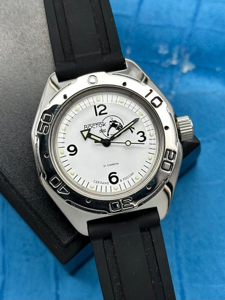 Vostok Amphibia blanco, mecánico. - Relojes Club