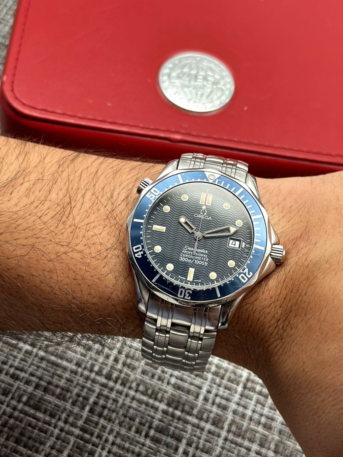 Omega Seamaster Diver 300M Professional Chronometer James Bond ...