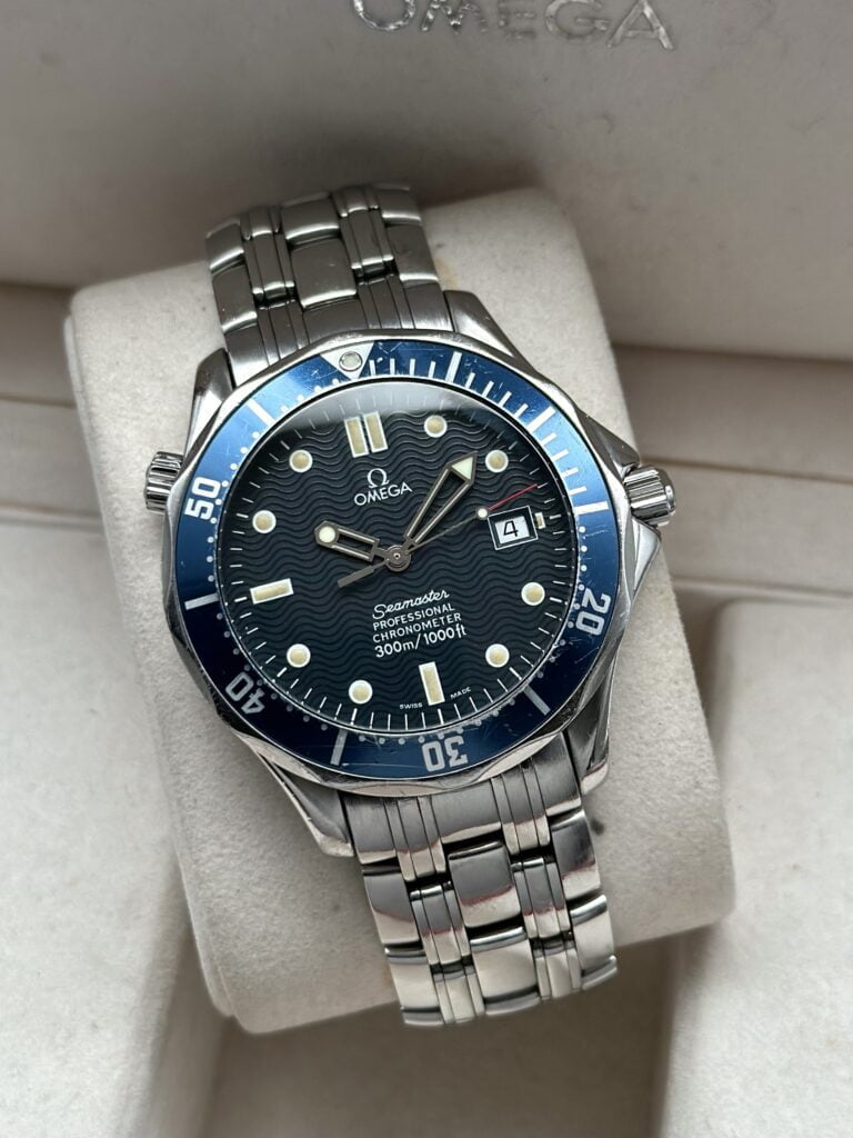 Omega Seamaster Diver 300M Professional Chronometer James Bond ...