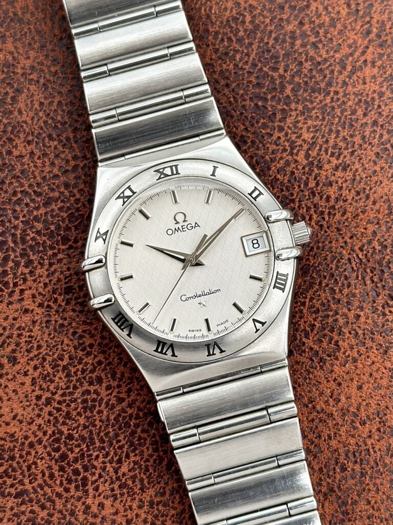 Omega Constellation Manhattan dial blanco, de cuarzo - Relojes Club