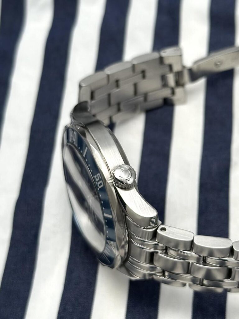 Omega Seamaster Professional 300M Diver, "Goldeneye" de cuarzo ...