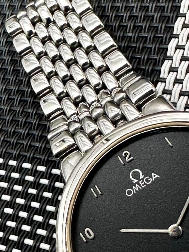 Omega De Ville Black Matte Dial Arabic Numerals, de cuarzo. - Relojes Club