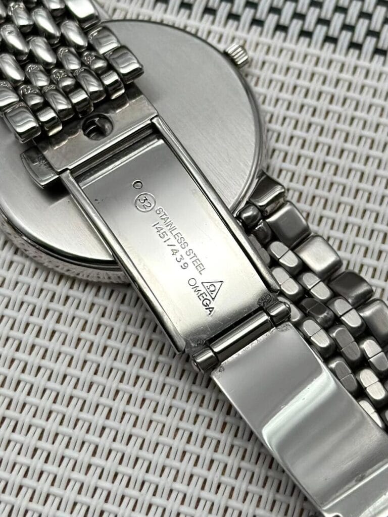 Omega De Ville Black Matte Dial Arabic Numerals, de cuarzo. - Relojes Club