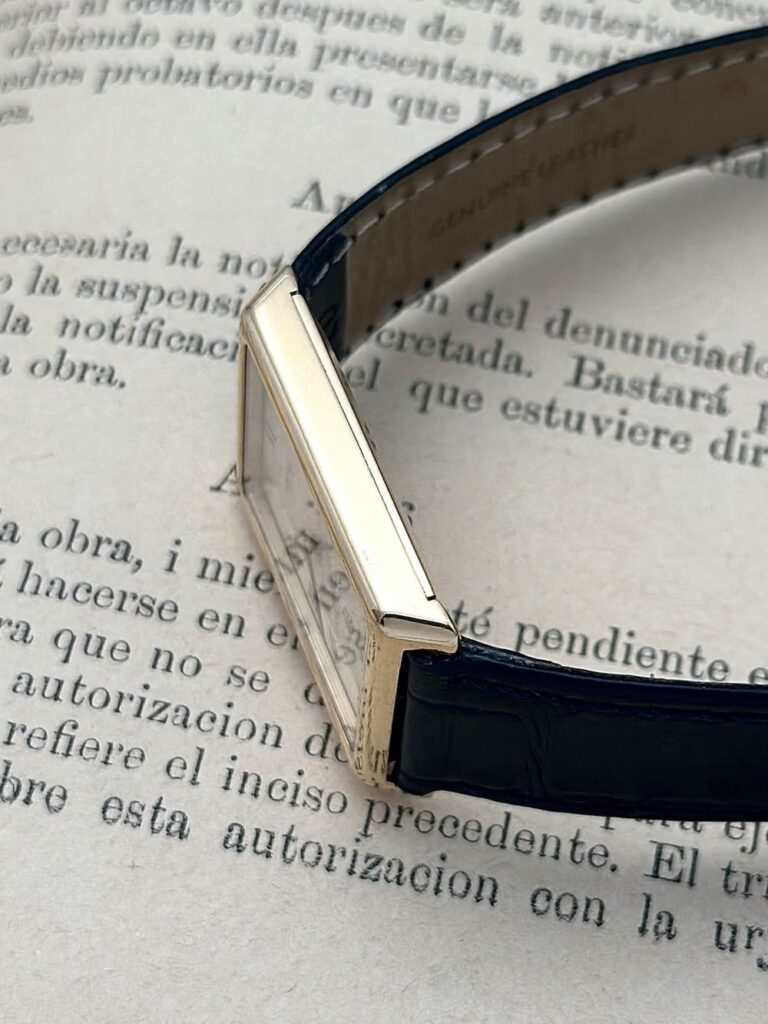 Rolex Cellini 18K Gold 25 x 34 mm Champagne Dial 4105, a cuerda ...