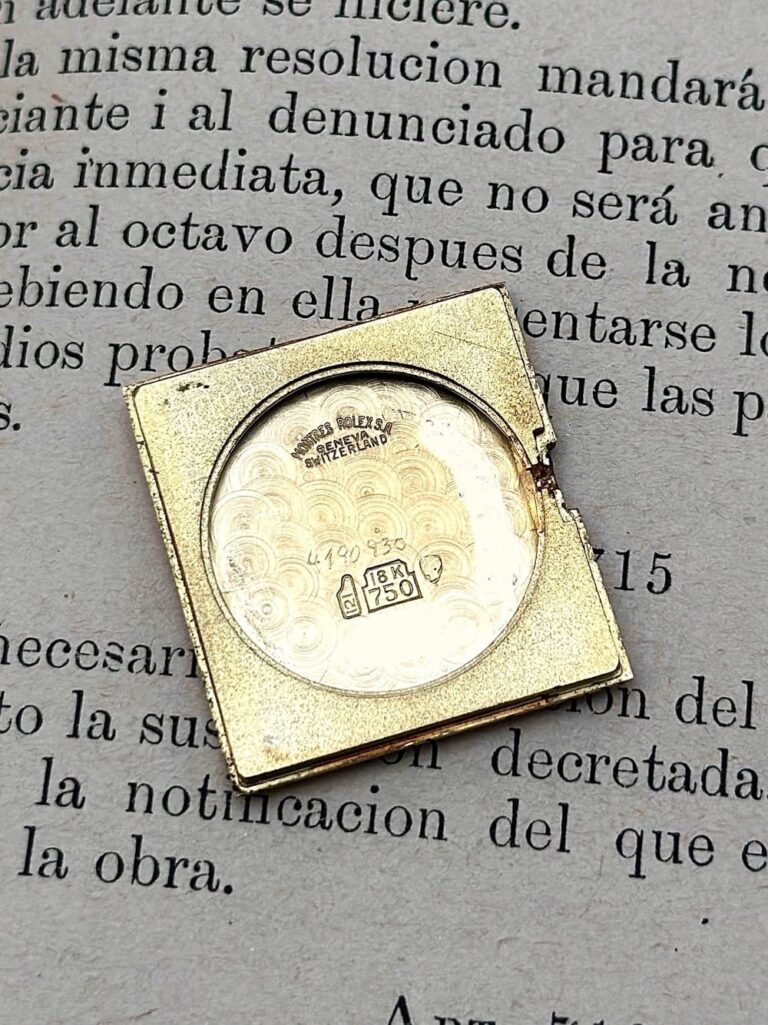Rolex Cellini 18K Gold 25 x 34 mm Champagne Dial 4105, a cuerda ...